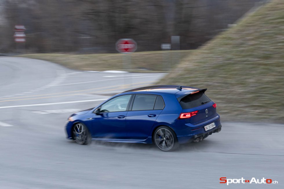 ESSAI VW GOLF 8 R - Sport-Auto.ch