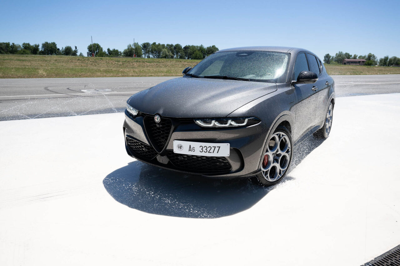 AU VOLANT DE L’ALFA ROMEO TONALE VELOCE À BALOCCO - Sport-Auto.ch
