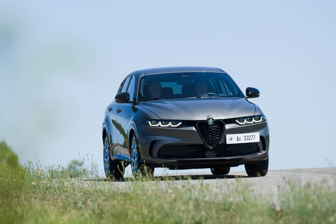 AU VOLANT DE L’ALFA ROMEO TONALE VELOCE À BALOCCO - Sport-Auto.ch