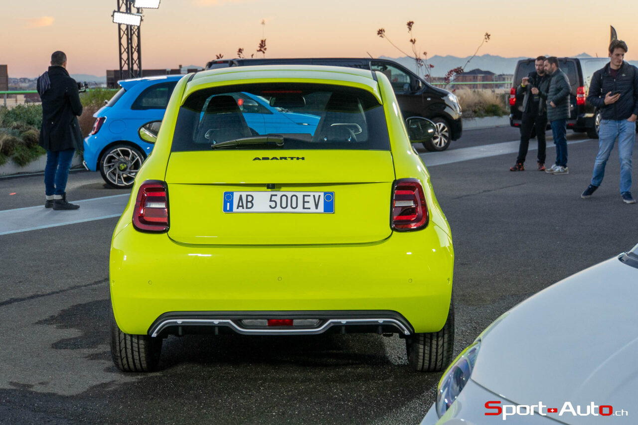 DÉCOUVERTE - LA NOUVELLE ABARTH 500e - Sport-Auto.ch
