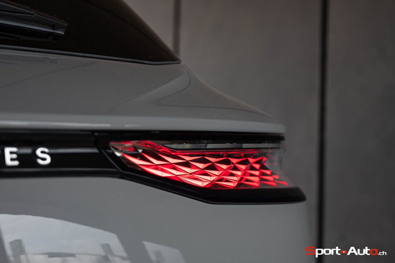 ESSAI DS 7 E-TENSE 4x4 360 - Sport-Auto.ch